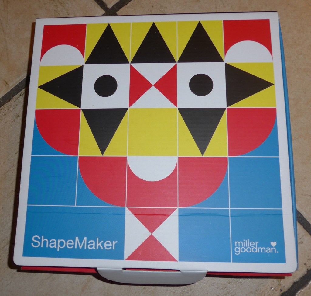 Le jeu de cubes ShapeMaker de Miller Goodman | Activités à la maison